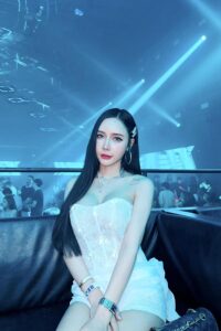 Yanisa Tangmo นางแบบ น้อง แตงโม บิกินี่ ดาวทวิต ผิวขาว อกใหญ่ 18+